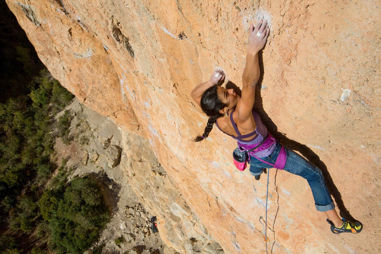 Significado del Nombre Daila - Origen, Personalidad, Santoral, Popularidad