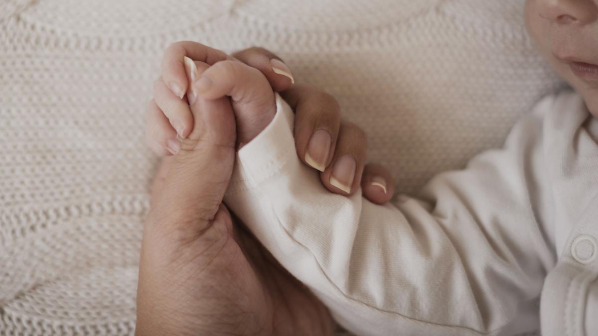 7 Ejercicios para abrir las manos del bebé